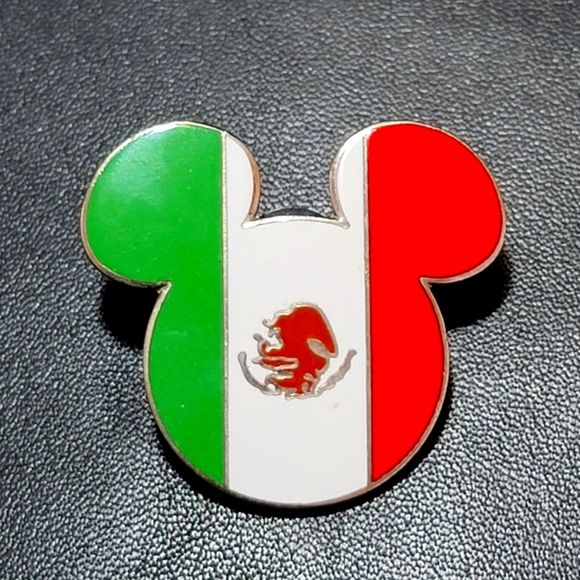 Disney | Accessories | Vintage Disney Epcot 20 Official Pin Trading ...